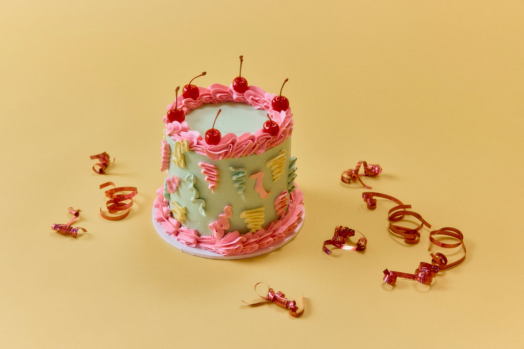 Streamer Supremer! – Miss Trixie Drinks Tea