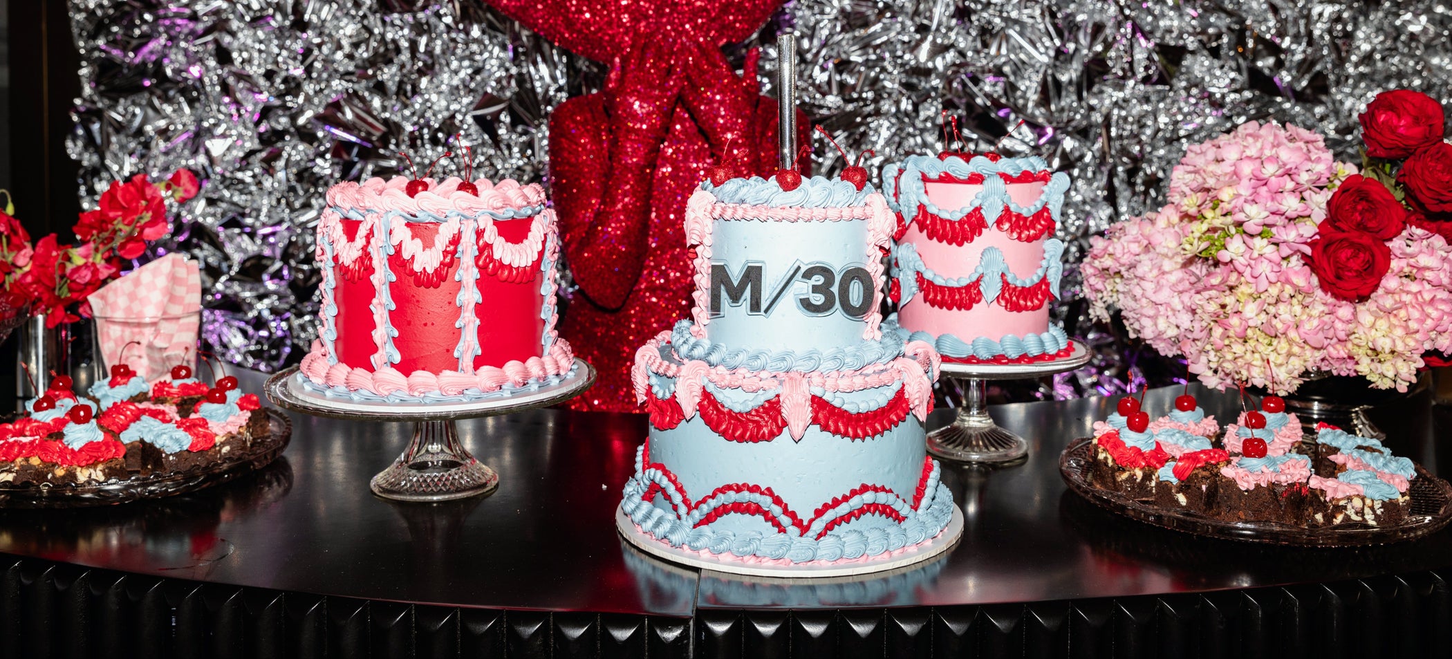 Custom Cakes – Miss Trixie Drinks Tea