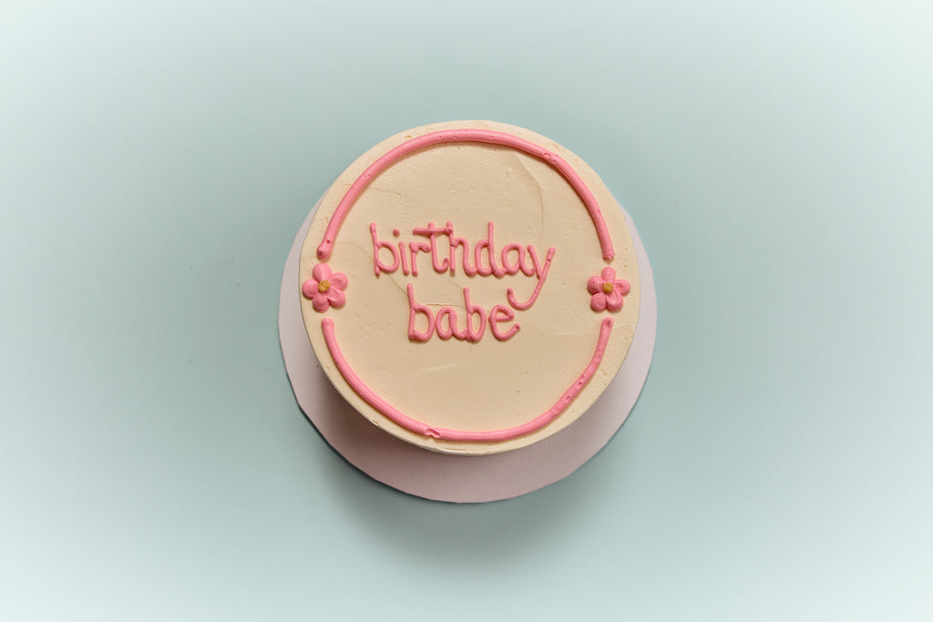 Lil Flowers – Miss Trixie Drinks Tea